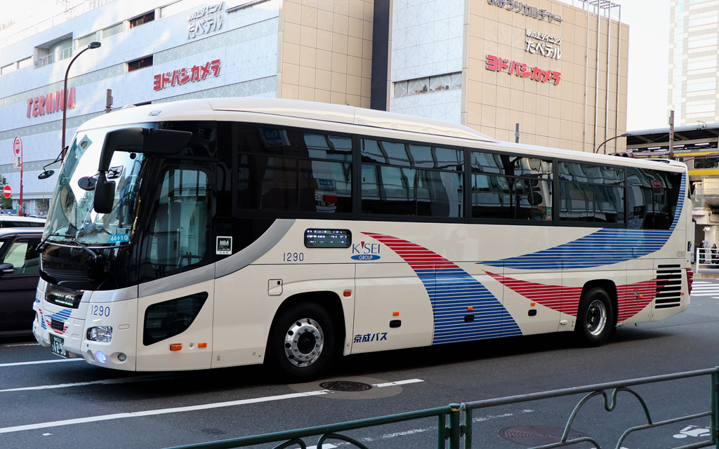 京成バス 1290 葛飾210あ1290: exhaust note.