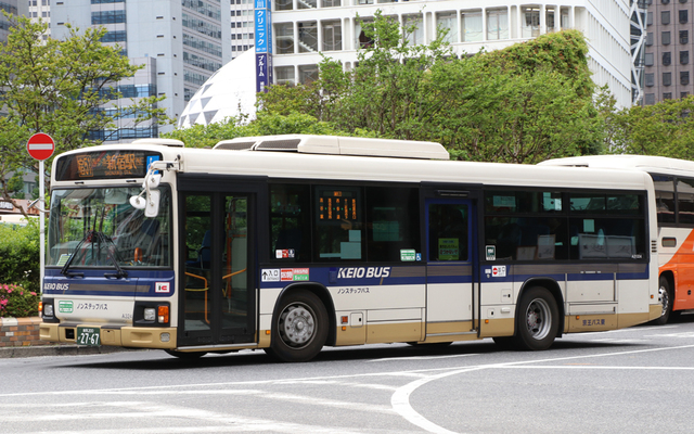 京王バス東 A324 練馬200か2767: exhaust note.