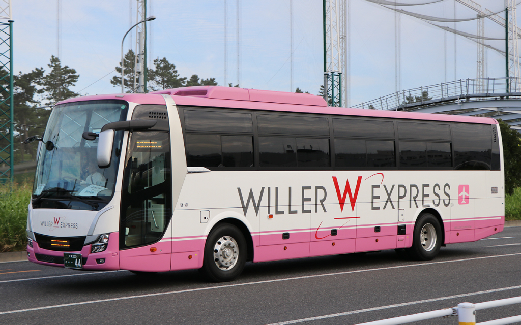 WILLER EXPRESS: exhaust note.